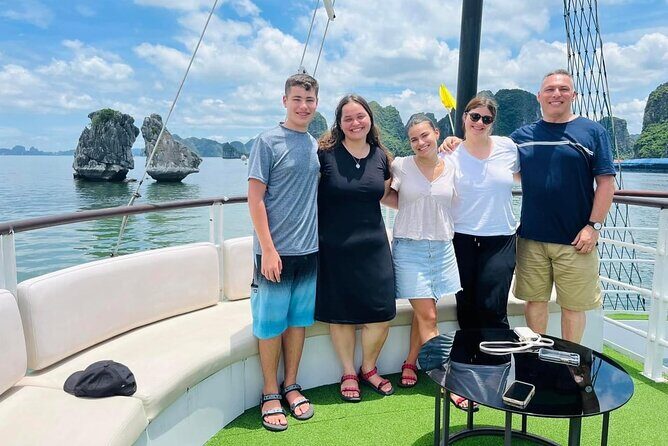 LIGHT CRUISE - Halong Luxury Day Cruise - SMALL GROUP - BEST CARE - Introduction: What makes Light Cruise stand out?