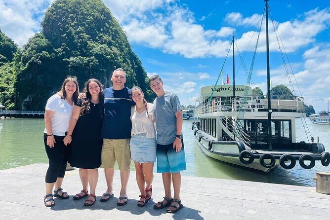 LIGHT CRUISE - Halong Luxury Day Cruise - SMALL GROUP - BEST CARE - What the Tour Includes and What to Keep in Mind