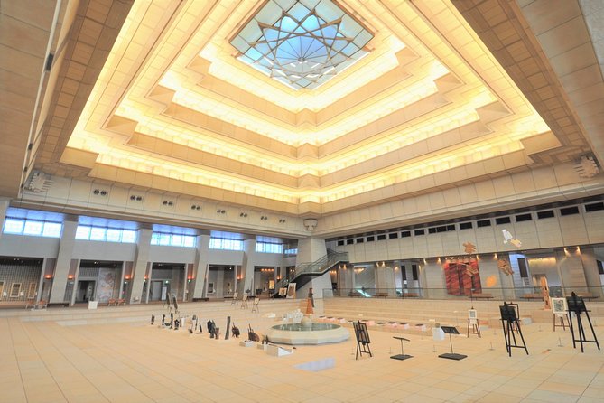 Light Museum - Operating Hours