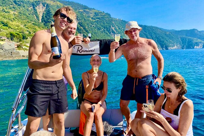 Liguria Wonders Boat Tour - Swimming in the Mediterranean