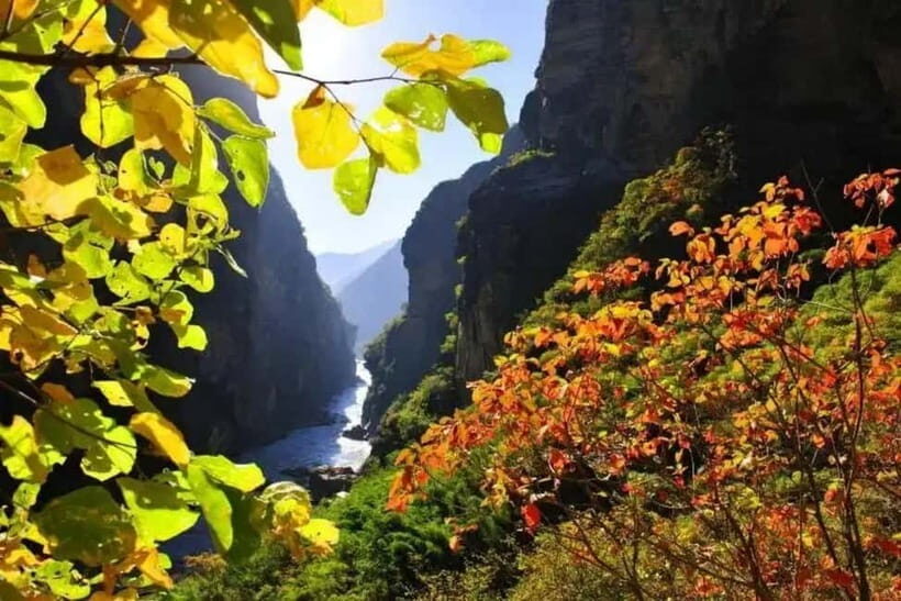 Lijiang to Shangri-La HuXiang Road Private Scenic Tour - Key Points