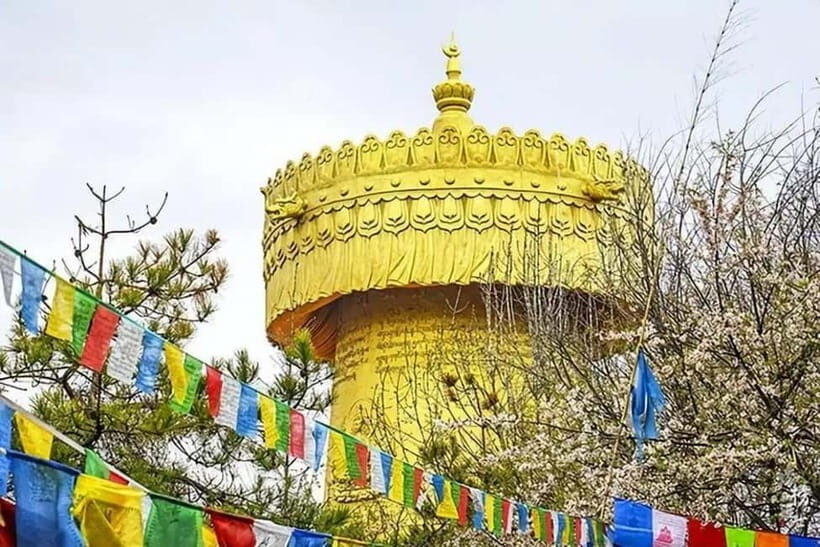 Lijiang to Shangri-La HuXiang Road Private Scenic Tour - Flexibility and Optional Overnights