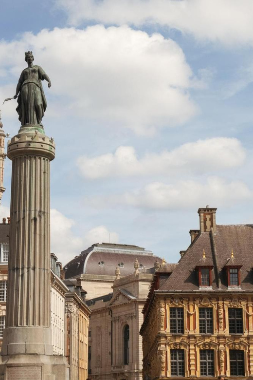 Lille: Express Walking Tour with a Local - Dive Into the Itinerary: What Youll See and Experience