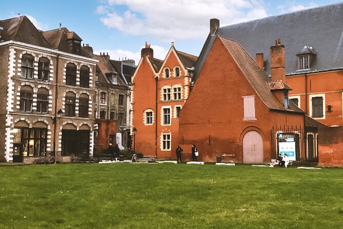Lille Scavenger Hunt and City Highlights Walking Tour - Customer Feedback and Experience