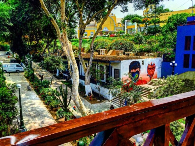 Lima: Barranco and Pachacamac Ruins Guided Tour - Discovering Barranco: Lima’s Creative Heart