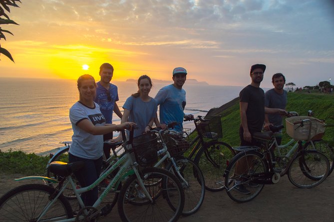 Lima Bike Tour Miraflores - Barranco + Huaca Pucllana! - Meeting Point and Logistics