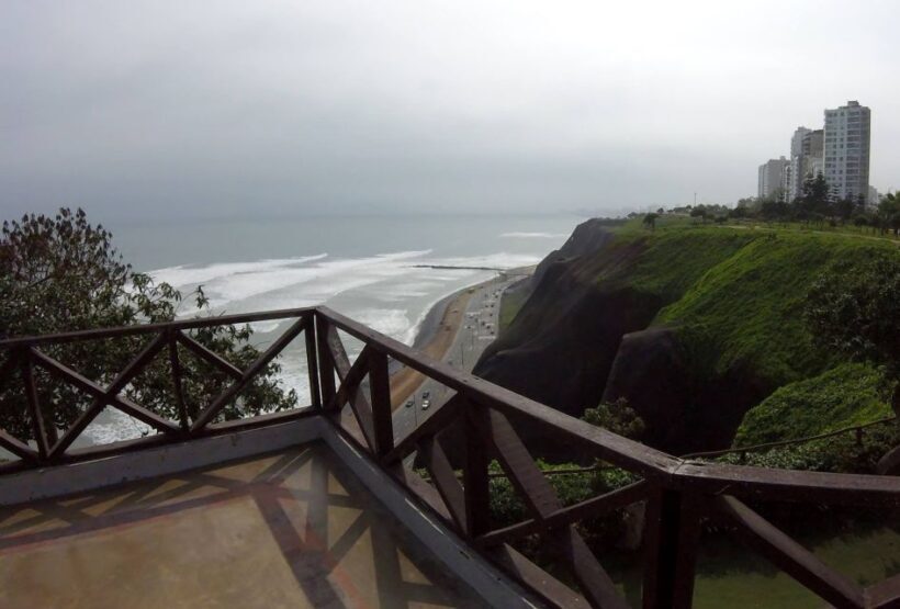 Lima: Bike tour of Miraflores, Barranco and Morro Solar - Key Points