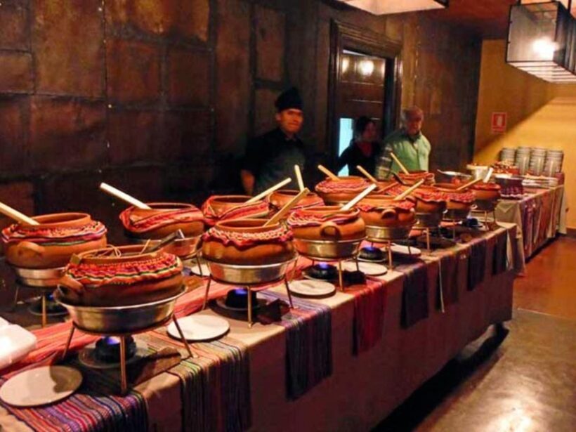 Lima: Buffet Lunch, dance show | Peruvian Paso Horses | - Key Points