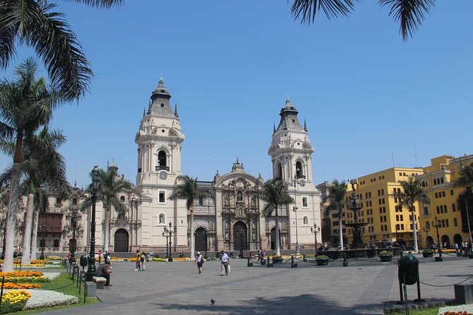 Lima City Tour and Catacombs Museum (04 Hours) Private Tour With Guide in Lima - Itinerary Highlights