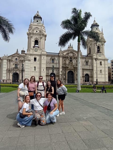Lima: Historic Center Walking Tour with Pisco Sour Tasting - Key Points