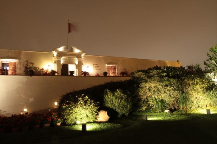 Lima: Huaca Ruins and Larco Museum at Night with Dinner - Transportation and Group Size
