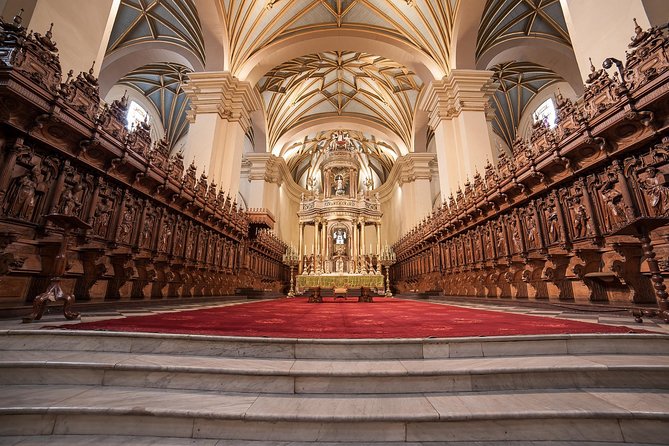 Lima in a Day: City Sightseeing Tour, Larco Museum and Magic Water Circuit - Pisco Sour Tasting at a Local Tavern