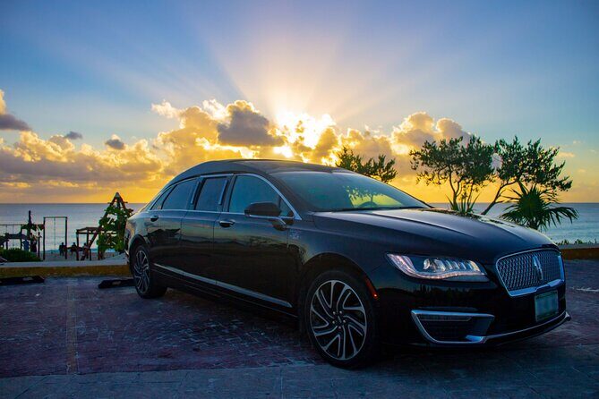 Lincoln Strecth Limo from Costa Mujeres to Cancun Airport - A Closer Look at the Experience