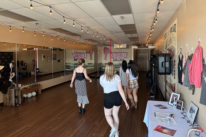 Line Dance Lesson in Nashville - Why You’ll Love This Experience