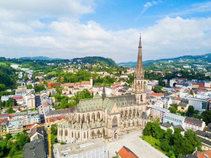Linz: Churches & Old Town Private Guided Tour - Why This Tour Is Worth Your While