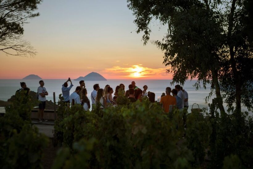 LIPARI WINERY - SUNSET WINE TASTING - Why Choose a Sunset Wine Tasting in Lipari?