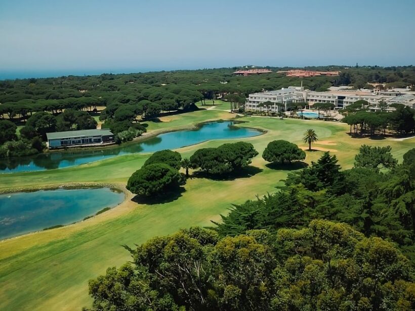 Lis: Golf Adventure with Coach, Transfers & Dining Concierge - Key Points