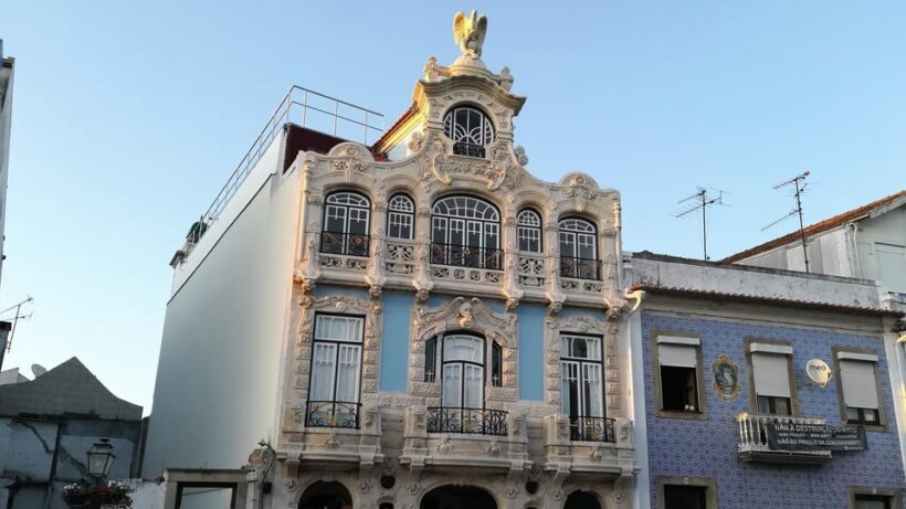 Lisboa: One-way to Porto, stops in Obidos, Nazare and Aveiro - A Closer Look at the Itinerary and Highlights