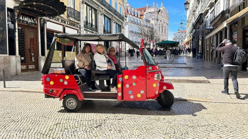 Lisboa: Tuk Tuk ride in Alfama & pick-up you at the hotel. - FAQ