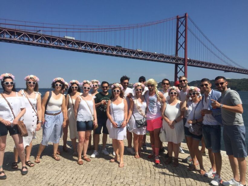 Lisbon: 1-Hour Beer or Sangria Bike Sightseeing Tour - The Sum Up