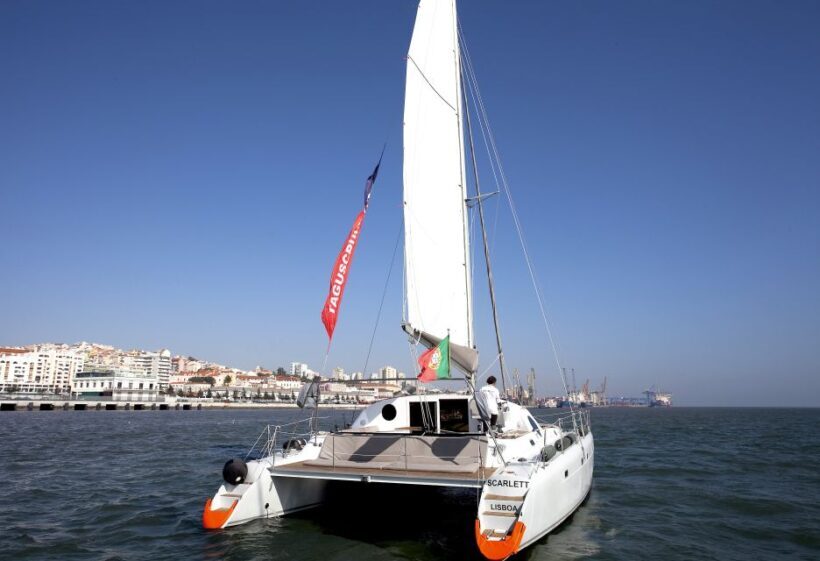 Lisbon 1H Private Tour by SAILBOAT / SAIL or POWER CATAMARAN - Breaking Down the Value: Price, Comfort, and Experience