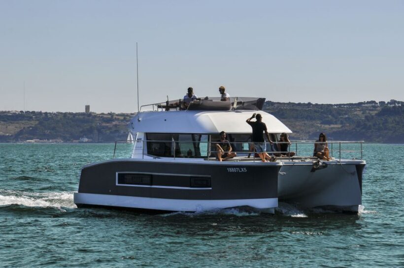 Lisbon 1H Private Tour by SAILBOAT / SAIL or POWER CATAMARAN - FAQs