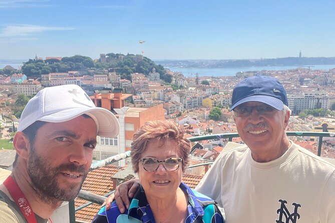 Lisbon 1h30 Tuk-Tuk Tour: The best way to visit the city - Key Points