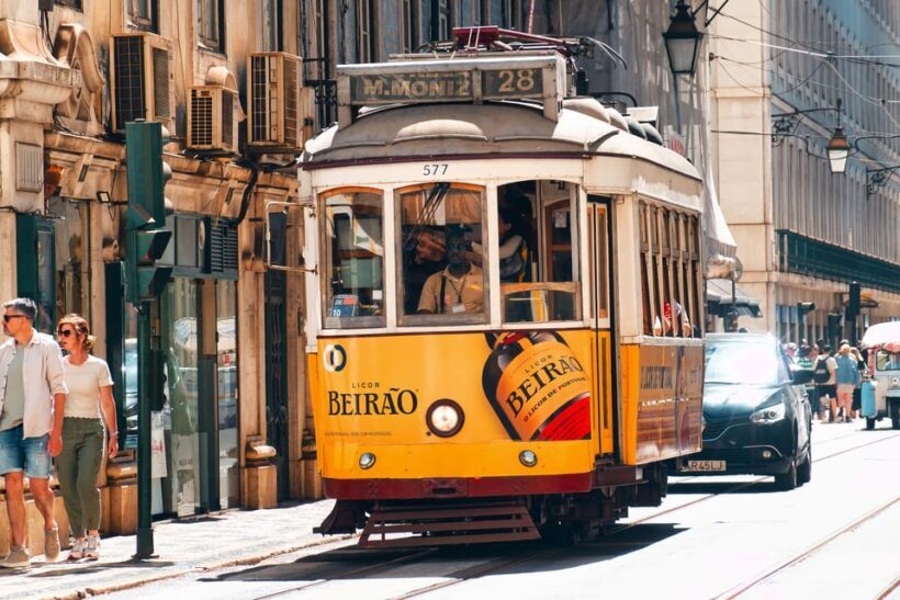 Lisbon: 2-Day Magical-Mystery-Walkingtour for Photographer - Itinerary Breakdown: What You’ll Experience
