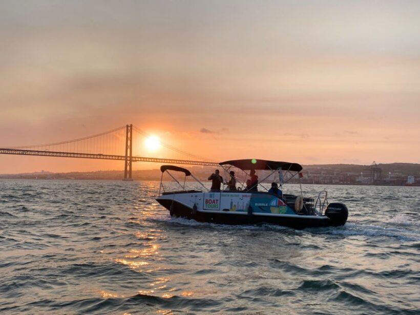 Lisbon: 2-Hour Private Boat Tour with 6 bottles of Champagne - Key Points