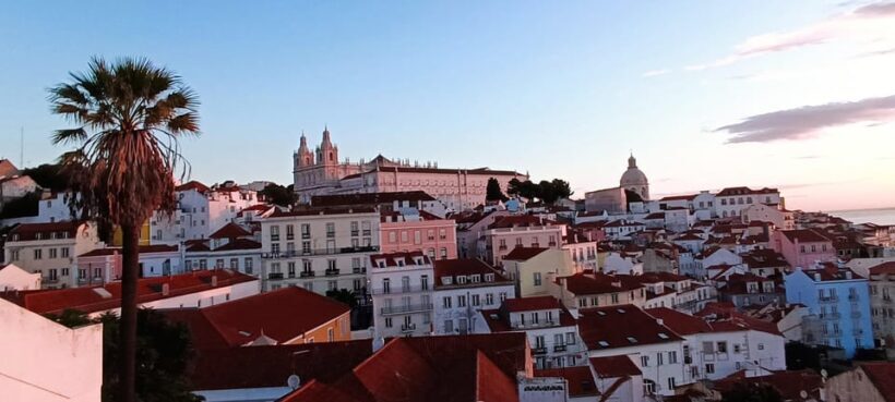 Lisbon: 8 Hour Private Tour through Lisbon (up to 6 people) - The Transport: Comfort and Convenience