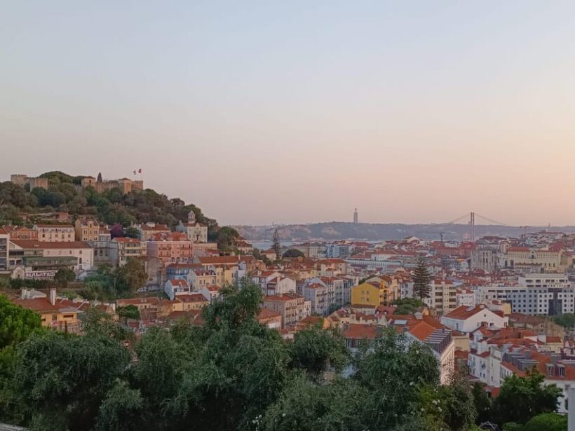 Lisbon: 8 Hour Private Tour through Lisbon (up to 6 people) - The Cultural and Culinary Touches