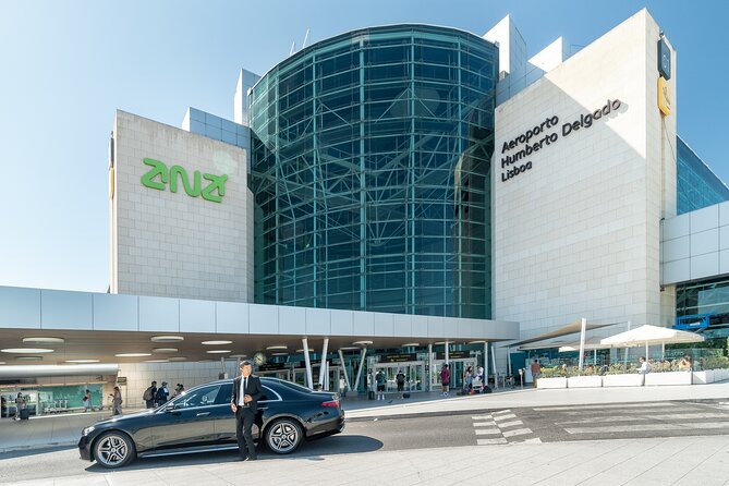 Lisbon Airport Arrivals Private Transfer to Lisbon - Vehicle Amenities