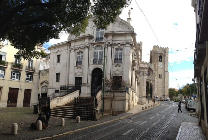 Lisbon: Alfama Guided Walking Tour - Why This Tour Stands Out