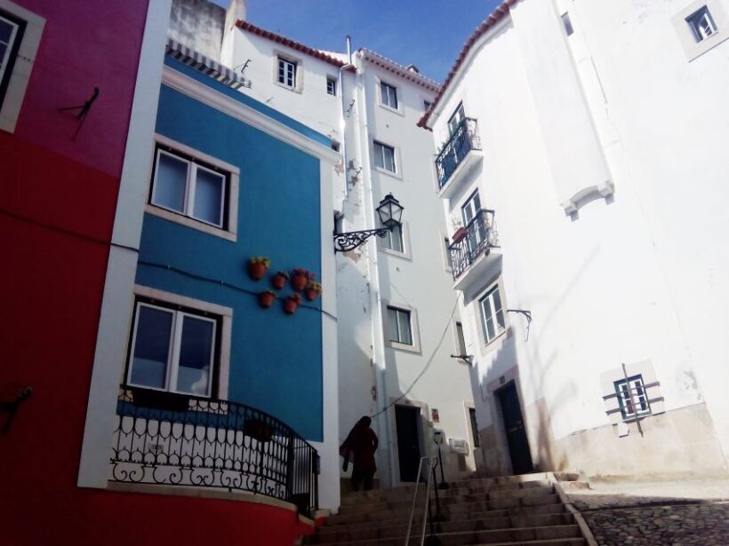 Lisbon: Alfama, Mouraria Neighborhood Walking Tour - An In-Depth Look at the Experience