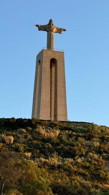 Lisbon: Boat Tour 2:30H w/ Welcome Drink and Snacks - Practical Details & Tips