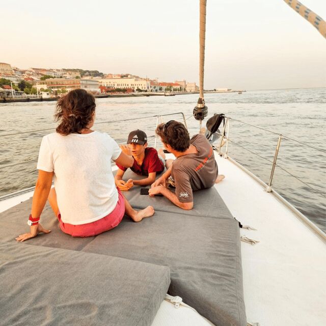 Lisbon: Boat Tour Cruise Vintage or Lux Sailboat w/ Drinks - Unpacking the Experience: What to Expect on Your Lisbon Sailboat Cruise