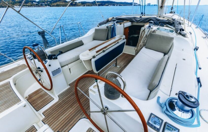 Lisbon: Boat Tour - the most Comfortable Sailboat - Key Points