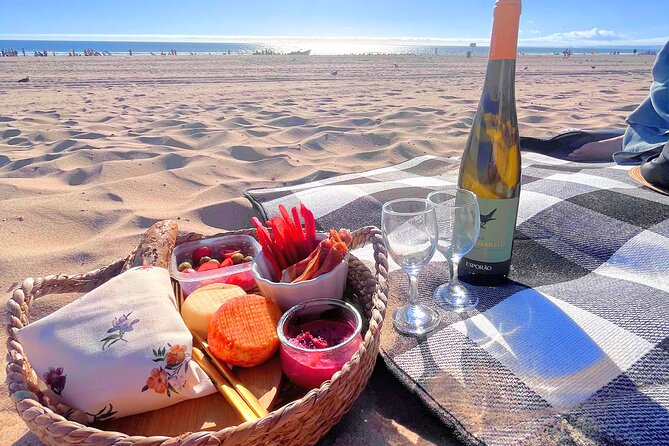 Lisbon Brunch Beach Picnic with Beach Set-up and Transfers - Who Should Consider This Tour?