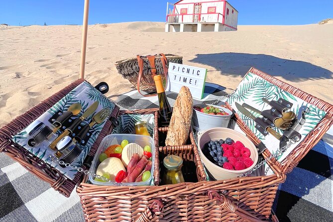 Lisbon Brunch Beach Picnic with Beach Set-up and Transfers - FAQs