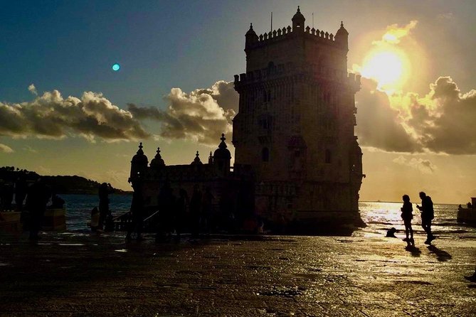 Lisbon by Night up to 6 People, Private Tour - Capacity and Pricing