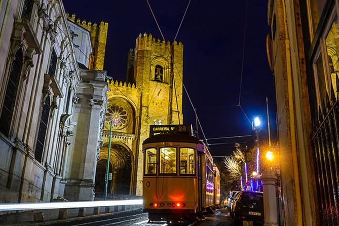 Lisbon By Night with Dinner and Fado Show Included - FAQ