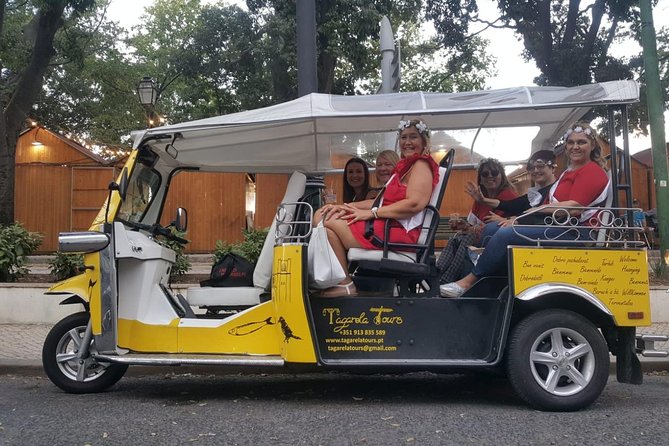 Lisbon by TUK TUK - Accessibility and Group Size