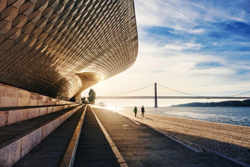 Lisbon: Capture the most Photogenic Spots with a Local - Key Points