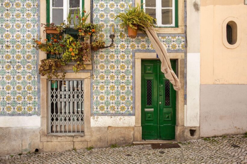 Lisbon: Capture the most Photogenic Spots with a Local - FAQ