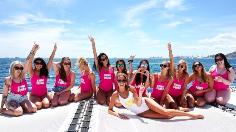 Lisbon: Catamaran Boat Party with Music, Open Bar & Dives - An In-Depth Look at the Lisbon Catamaran Experience