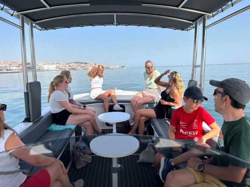 Lisbon: City Boat Cruise Daytime/Sunset/Night with Champagne - Key Points