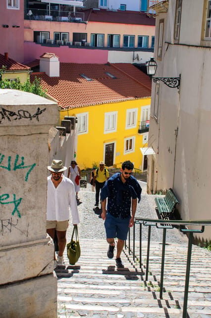 Lisbon: City Highlights Tour with Food Tastings - Miradouro das Portas do Sol