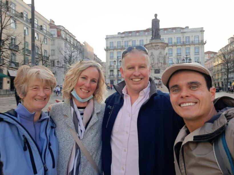 Lisbon: City Sightseeing Private Tour with Guide - Key Points