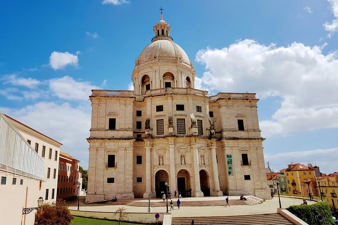 Lisbon City Tour 2 hours (Máx 6 pax) - Practical Details: What to Expect