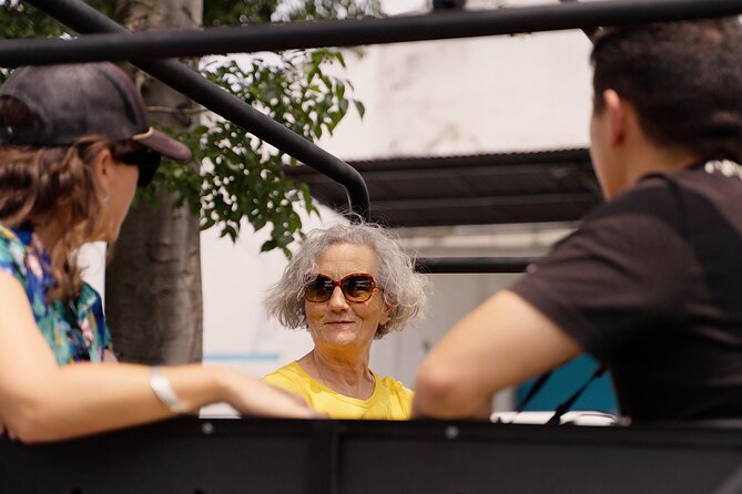 LISBON DAY TRIP in a Vintage Jeep With FOOD & DRINK Tastings - Scenic Views and Cultural Highlights